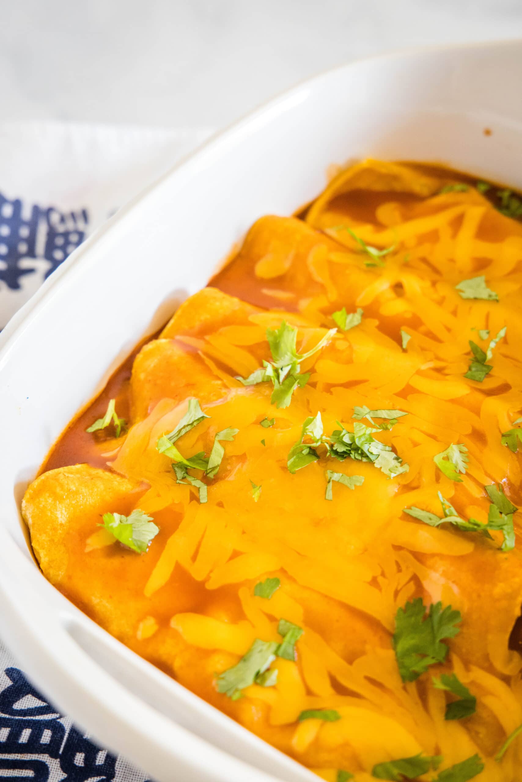 Turkey Enchiladas {Leftover Turkey}| Dinners, Dishes & Desserts