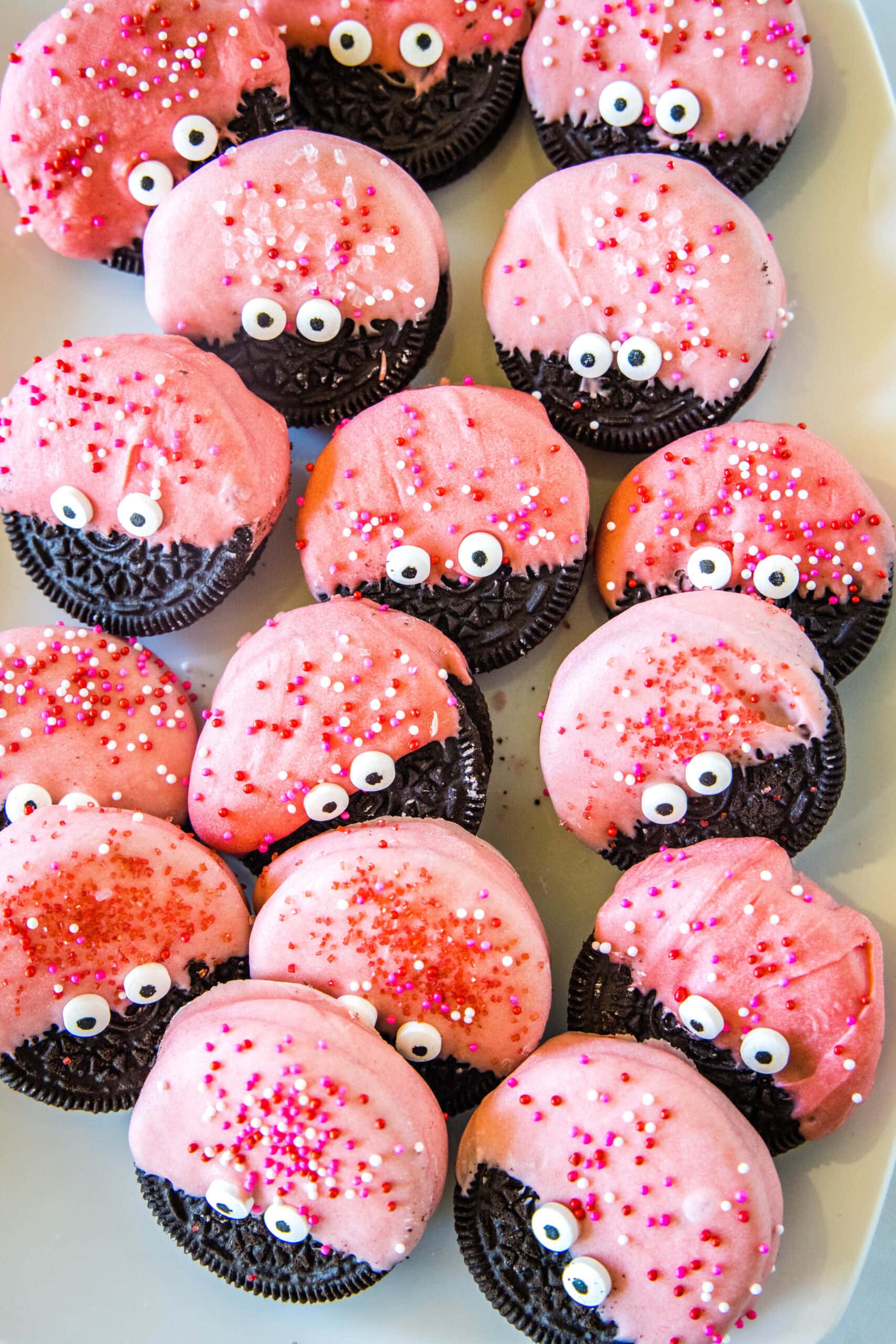 Love Bug Oreo Cookies - Dinners, Dishes, and Desserts