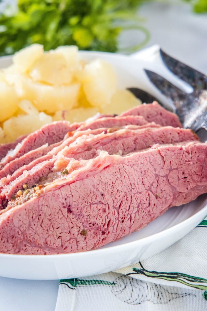Slow Cooker Corned Beef | Dinners, Dishes, and Desserts